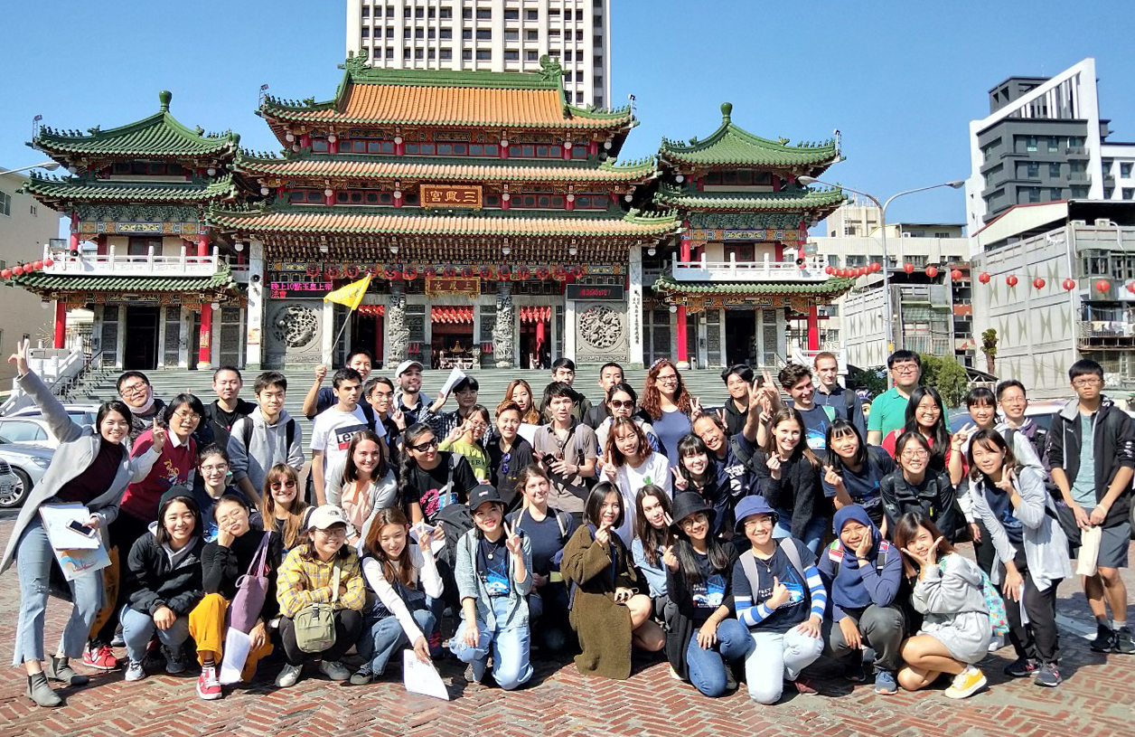 Chinese Language Center introduces international students to Spring ...