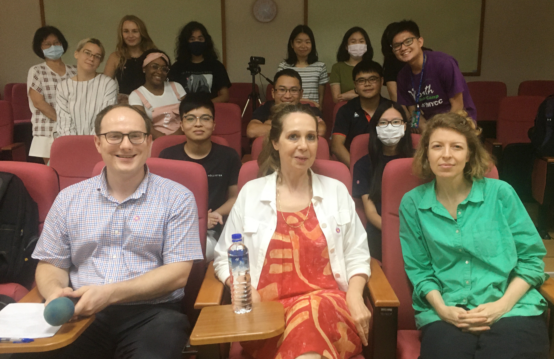 International and Taiwanese students discover Taiwan through literature